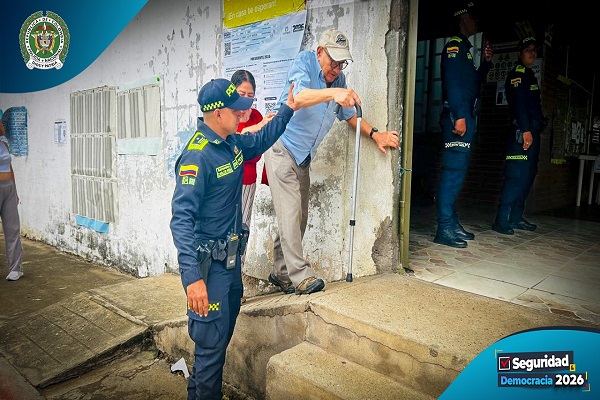 En completa normalidad avanza la jornada electoral en Neiva | Policía ...