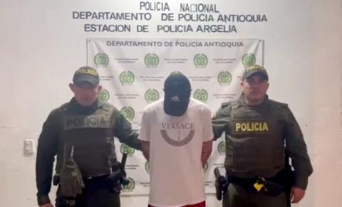 Capturados dos hombres por homicidio agravado y porte de armas en Argelia y Nariño | Policía ...
